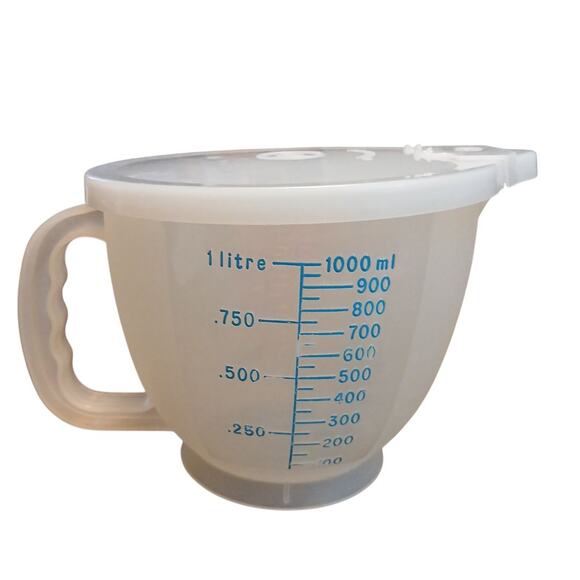 Tupperware | Kitchen | Vtg Tupperware Mix N Store 4c Qt Measuring Bowl ...